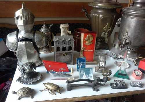 Сувенир СССР пепельница собака рыцарь календарь