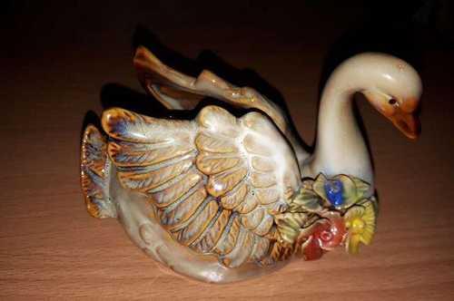 Ваза-лебедь-керамика