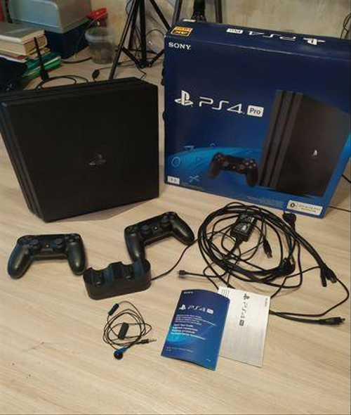 Sony PS4 pro+геймпад+5 дисков