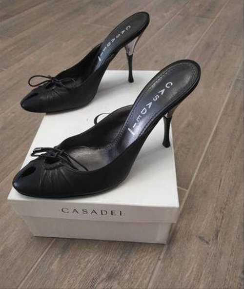 Новые сабо Casadei