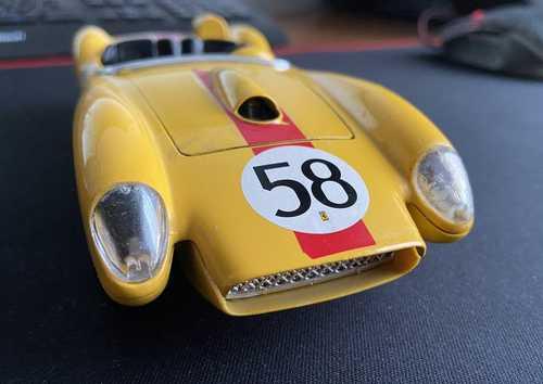 Модель Burago Ferrari 250 Testa Rossa 1/24 Made in