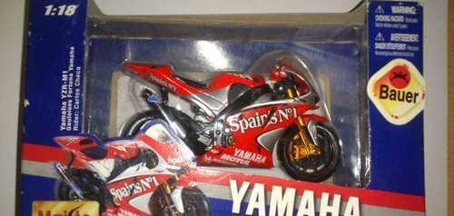 Модель мотоцикла 1:18 Yamaha YZR-M1 (Maisto Bauer)