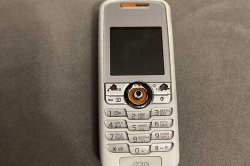 Телефон Sony Ericsson J230i