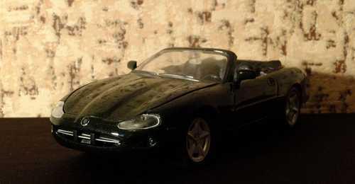 Jaguar XK8 модель 1:24