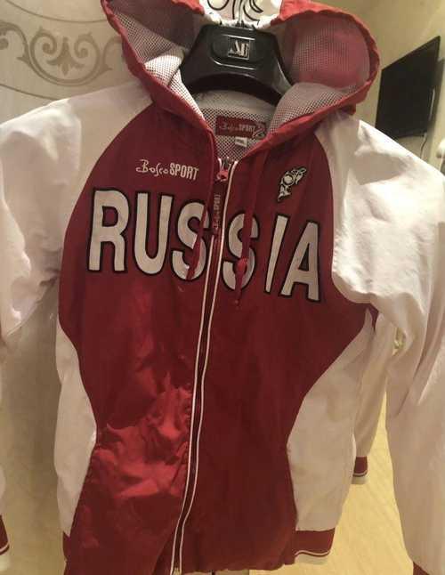 Спортивная ветровка