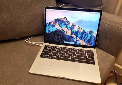 MacBook Pro 2017 года. Совершенно новый нашёл в шк