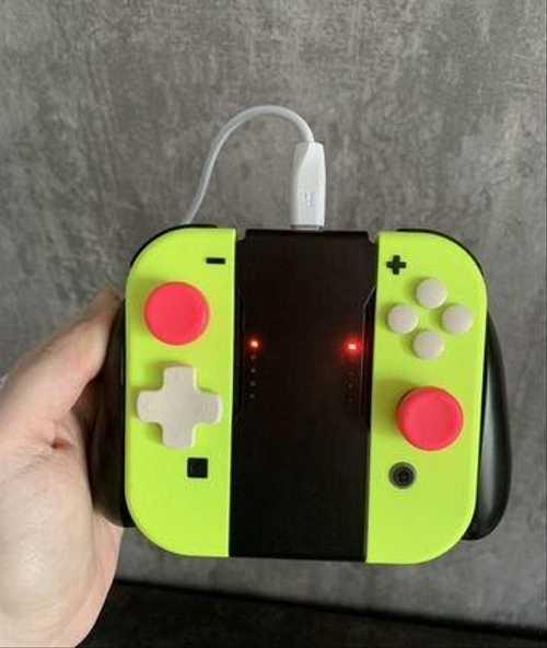 Зарядный грип для джойконов nintendo switch