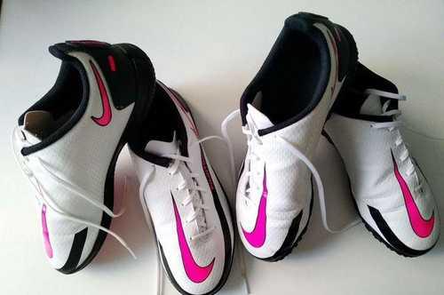 Футзалки nike 2 пары (37.5р и 38р)