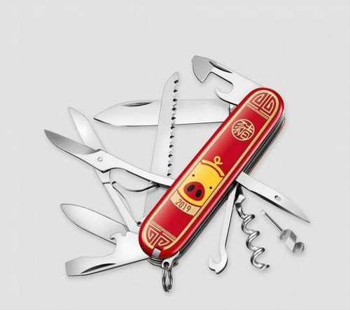 Нож Victorinox Huntsman Year of the Pig 1.3714.E8