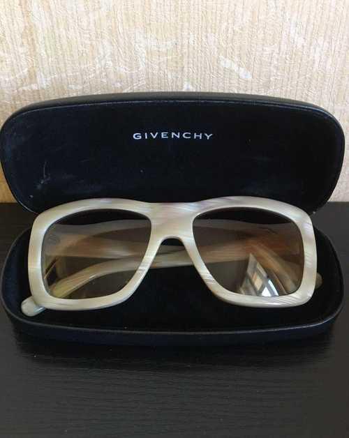 Очки Givenchy
