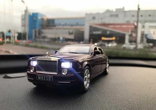 Rolls-Royce машинка