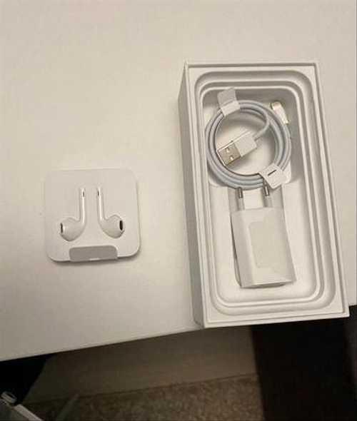 Набор Apple наушники и адаптер, кабель