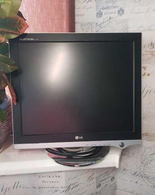 Монитор LG Flatron L1720