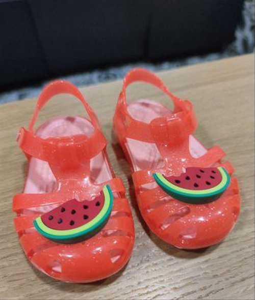 Сандалии Crocs Isabella Charm Sandal