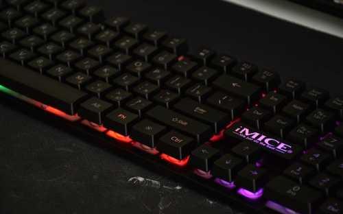 Игровая клавиатура с подсветкой (iMice)