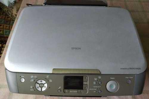 Мфу струйное Epson Stylus Photo RX520