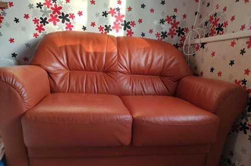 Шикарный удобный кожаный диван от фабрики "Формула