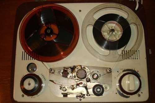 Катушечный магнитофон "Чайка М" (1974 г.в.)