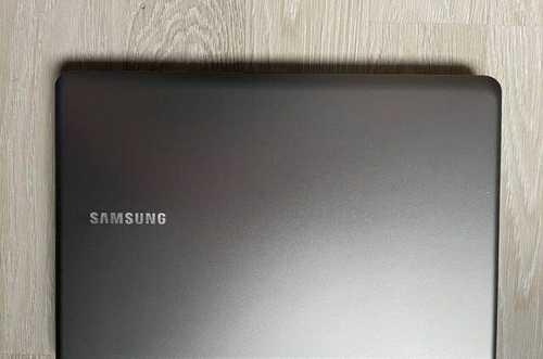 Ультрабук Samsung 535U