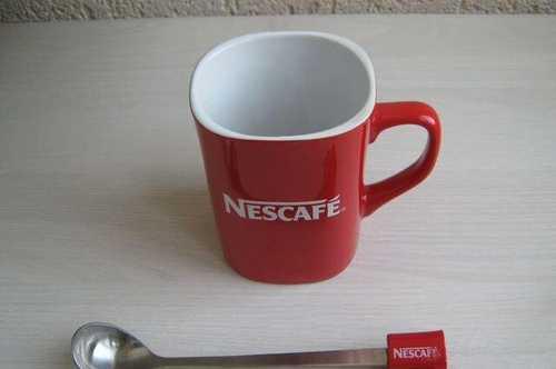 Красная кружка Nescafe 500 мл с ложкой