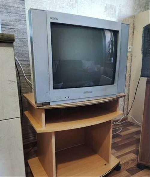 Телевизор бу и тумба под телевизор