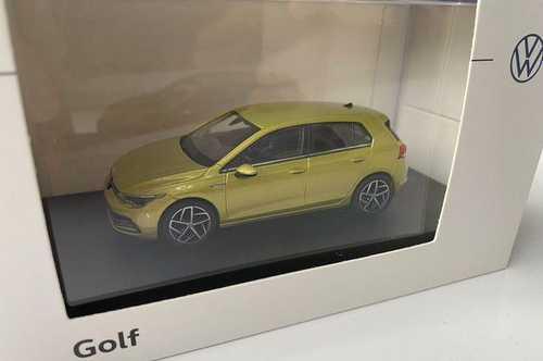 Коллекционная модель VW golf 8 1:43
