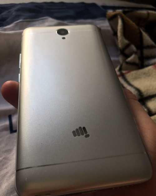 Телефон micromax q398