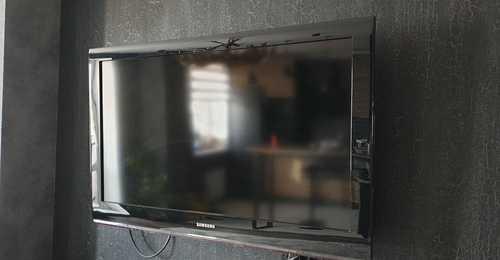 Телевизор Samsung LE-40B530