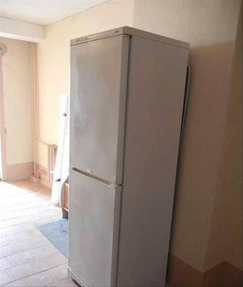 Холодильник Stinol 103L