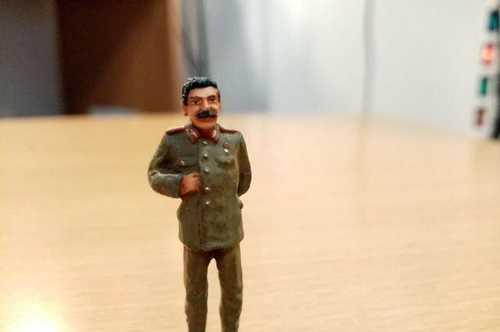 Фигурка Сталина в масштабе 1:43