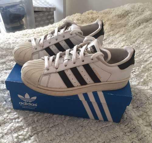 Adidas superstar