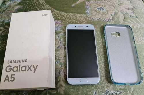 Мобильный телефон Samsung А5 17 год 3gb