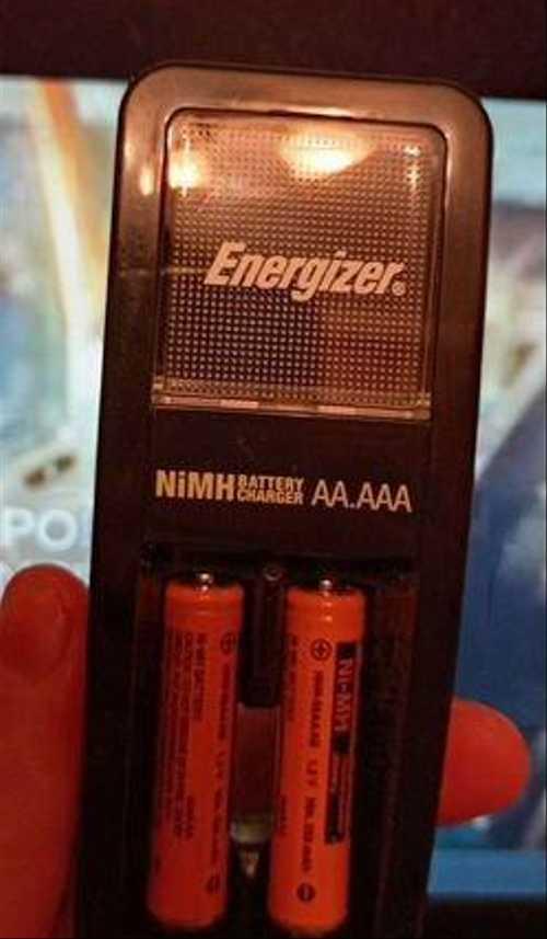 Зарядка для аккумуляторов Energizer