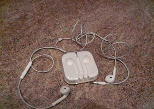 Наушники EarPods