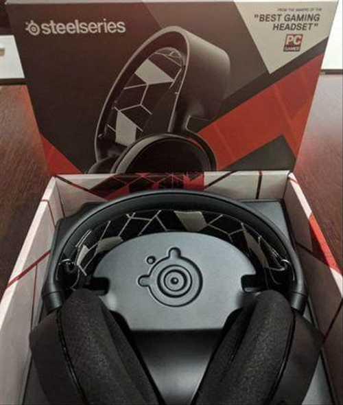 Игровые наушники SteelSeries Arctis 3 Bluetooth +