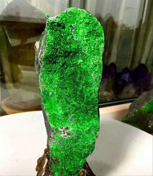 Коллекционный гранат-уваровит. Сараны