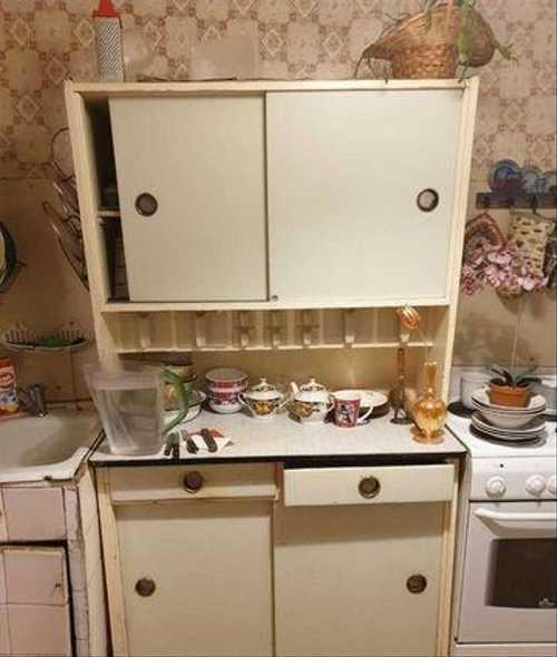 Советский кухонный буфет
