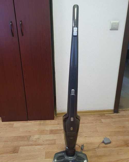 Пылесос Electrolux Ergorapido EER73IGM