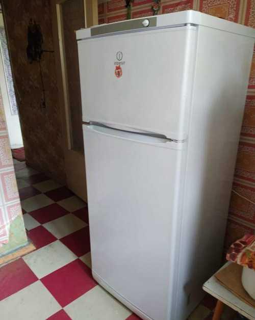 Холодильник indesit MD14