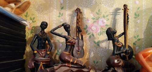 Деревянные фигурки африканских музыкантов