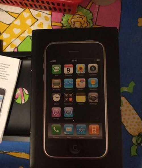 Телефон iPhone 3 коробка