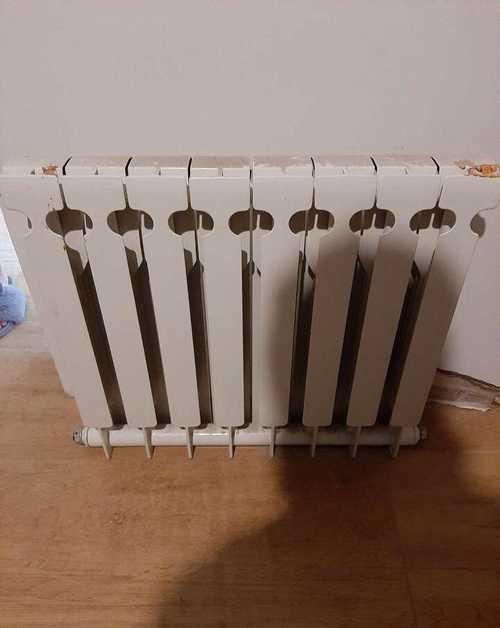 Радиатор отопления, биметалл 8 секций