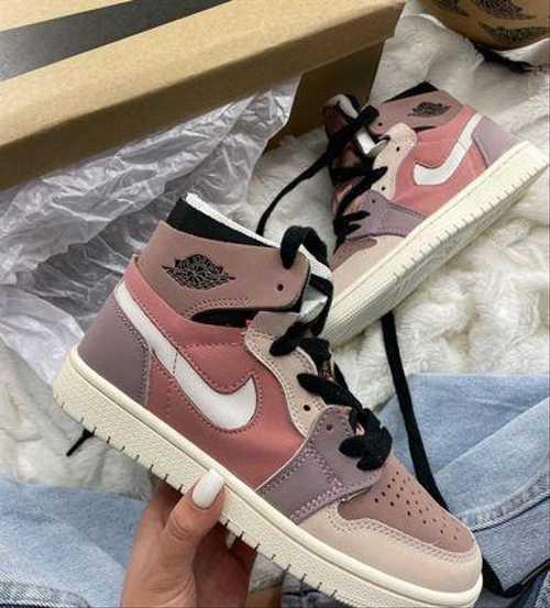 Кроссовки Jordan 1 женские