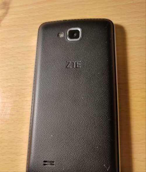 Телефон ZTE