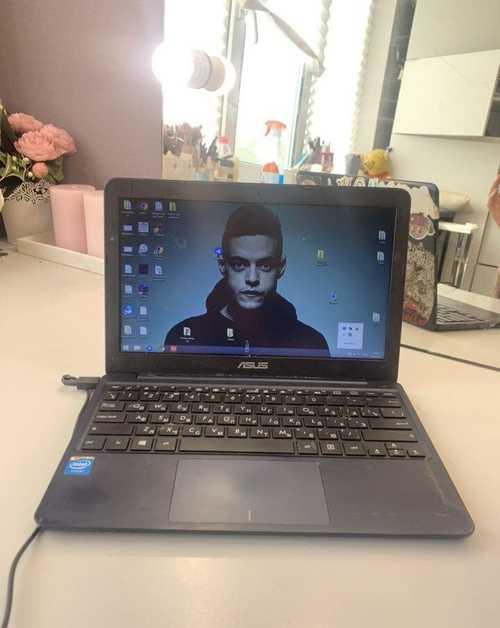 Asus x205T