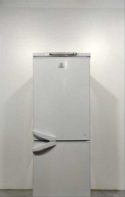 Холодильник Indesit SB1670.028