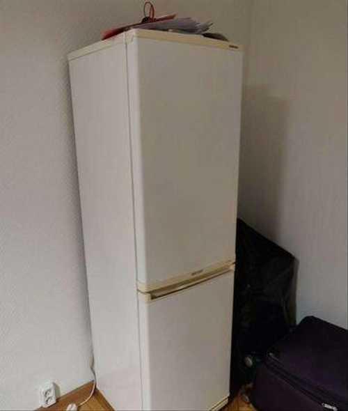 Холодильник samsung RL17mbsw