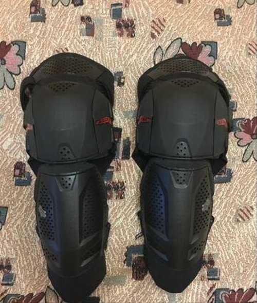 Наколенники FOX launch shorty knee PAD