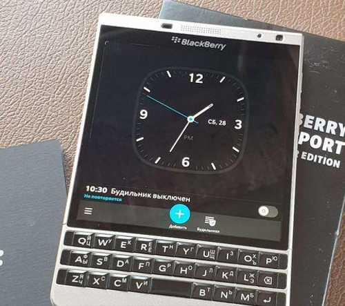 Телефон BlackBerry Passport Silver Edition