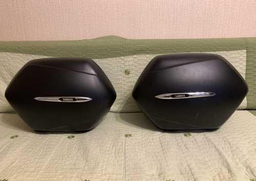 Кофры fjr 1300. FJR 1300 кофр. Кофр боковой Yamaha FJR 1300. Кофр Центральный Ямаха FJR 1300. Yamaha FJR 1300 заглушки кофров.